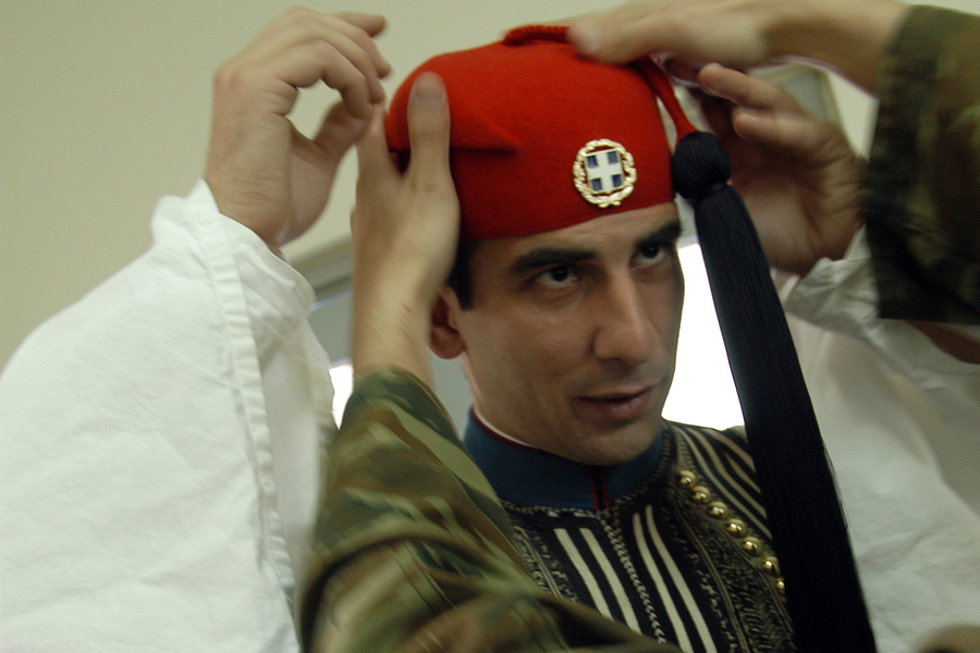 Evzones: Behind the seams | Athens Insider