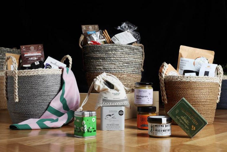 Be an Easter Angel with these magical Gourmet Greek Gift Hampers ...